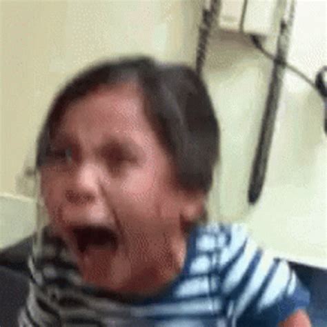 Screaming S