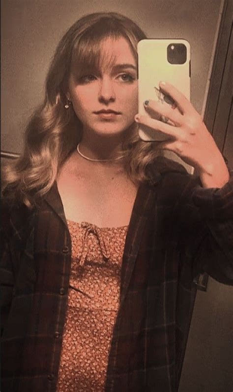 Mckenna Grace Mckenna Grace Blonde Actresses Mckenna