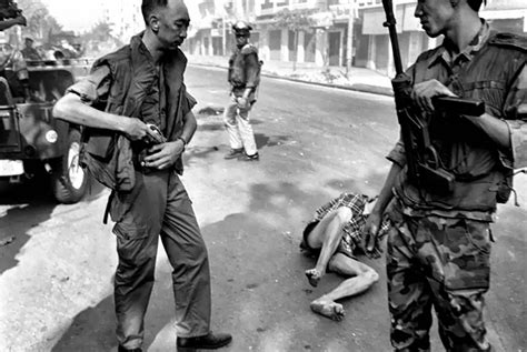 La brutal ejecución de un guerrillero y una foto que cambió la guerra