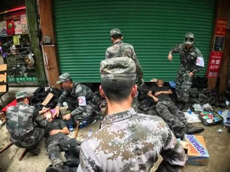 澳门救援 解放军驻澳18年首度全员出动，市民直呼好感动！