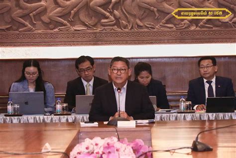 ឯកឧត្តម នាយឧត្តមសេនីយ៍ ស ថេត អញ្ជើញចូលរួមកិច្ចប្រជុំស្តីពីអន្តោប្រវេសន៍ខុសច្បាប់ Police