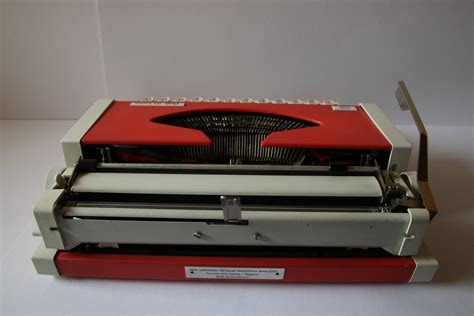 Vintage Unis TBM Deluxe Typewriter Red From 70s DDR Etsy
