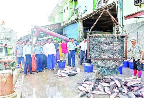 မြန်မာနိုင်ငံ၏ သဘာဝရေပြင်မှဖမ်းဆီးရရှိသည့် ရေထွက်ကုန်ပစ္စည်းနှင့် မွေးမြူရေး ရေထွက်ကုန်ပစ္စည်းမ