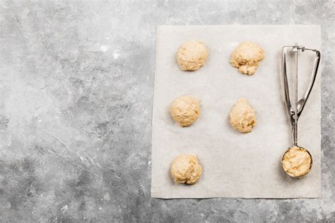 쿠키밀가루 달걀 향료 바닐라 버터 설탕의 제빵에 대 한 성분 보기 상위 공간을 복사 합니다 음식 배경 갈색에 대한 스톡 사진 및 기타 이미지 Istock