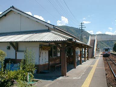 れとろ駅舎 金川駅
