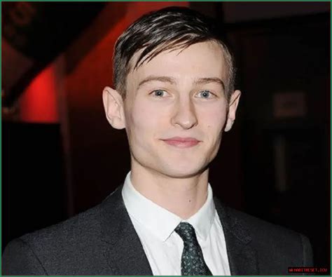 Elliott Tittensor Biography