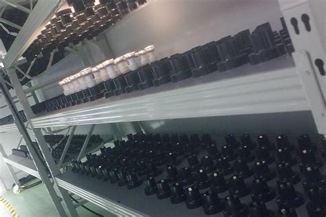 灯泡老化测试架的设计原理图