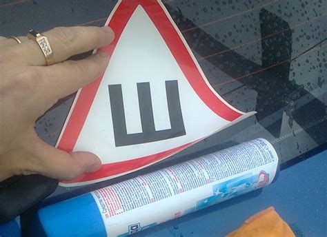 Где должен быть знак шипы на автомобиле - Вместе мастерим