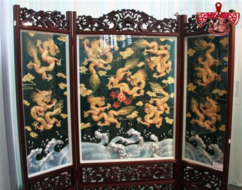 九龙刺绣屏风 北京丽绣坊工艺品有限公司
