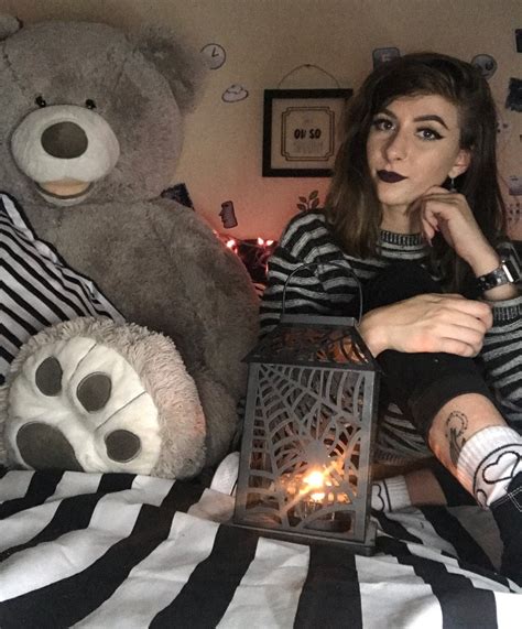 Spooky Cute Girl Long Tongue As Well Aic Rprettyaltgirls