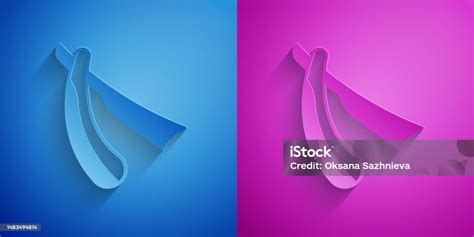 종이 컷 직선 면도기 아이콘은 파란색과 보라색 배경에 분리되어 있습니다 이발소 상징 종이 아트 스타일 벡터 3차원 형태에 대한 스톡 벡터 아트 및 기타 이미지 Istock