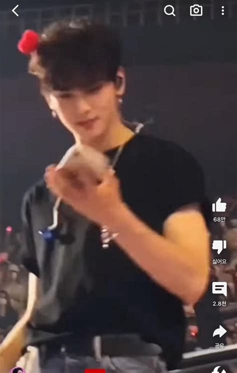 대충 사진 찍은 차은우 인스티즈 Instiz 이슈 카테고리