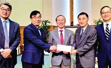 뉴저지안디옥교회 더나눔하우스에 2000불 후원 미주중앙일보