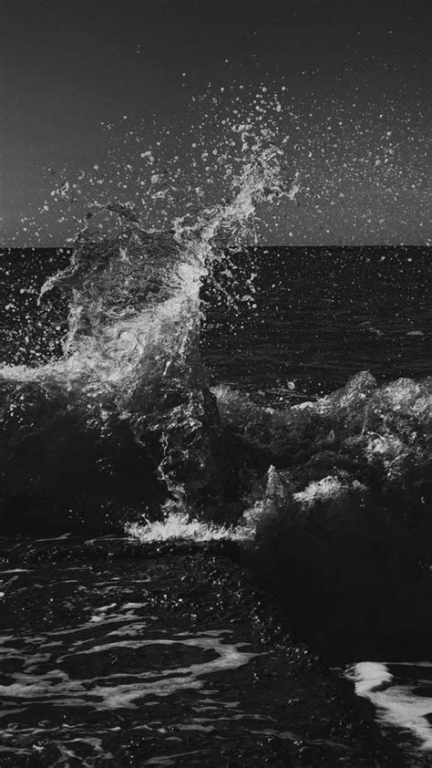 설단풍 짧은글 🎋 네 마음이 침묵을 말할 때 묵묵히 그 옆을 지켜주는 사람 목석처럼 보여도 언제나 너를 생각해주는 사람 기쁜 일이 있을 때 함께 나눌 수 있는