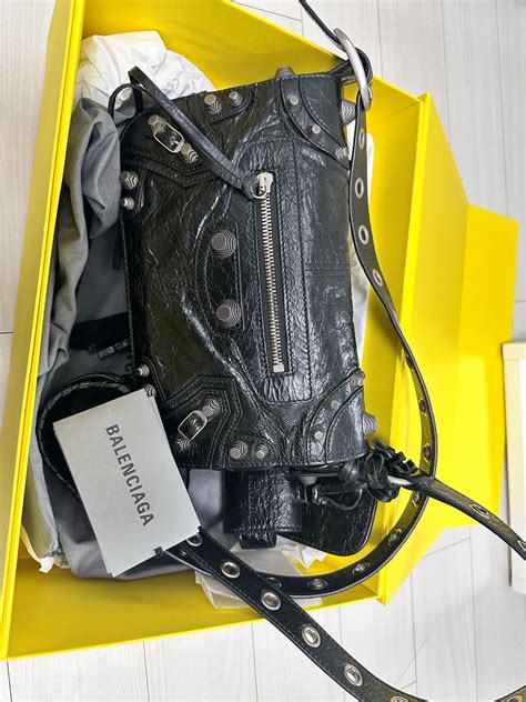 발렌시아가 르카골xs 크로스백 후루츠패밀리