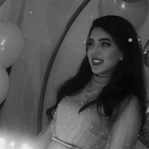 Saba Sabarezakhani • Threads Say More