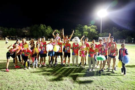 ผู้หญิง ‘ชาญศิลป์ ผู้บริหารแผนฟื้นฟู ‘การบินไทย นำทีม จัดแข่งขันวิ่งผลัดเชื่อมสัมพันธ์