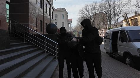 ФСБ и МВД задержали в Крыму 18 летнего экстремиста «прямого действия Крыминформ