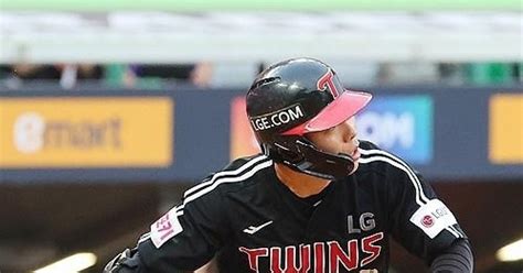 무적 Lg 라이벌 두산 꺾고 2위 복귀 문성주 5타수 5안타 쾌조의 타격감 뽐내