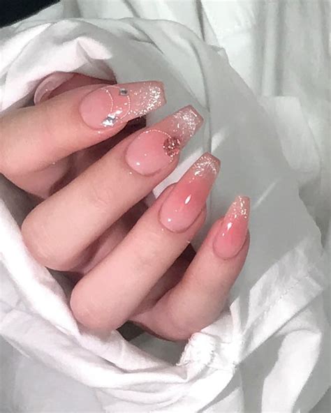 안산네일 팔레트비 고잔동네일 • 연장전문샵 • 이달의아트 치크 자석프렌치 스톤포인트까지 여성스러운 포인트 다 모아서 벚꽃 보러 준비 갈 완료😎 🌸🌱 🫧🪽🤍