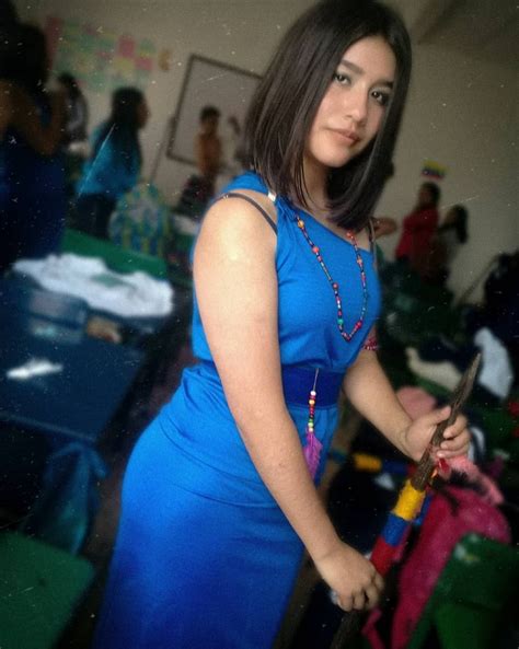 Hermosa Putita Francis •