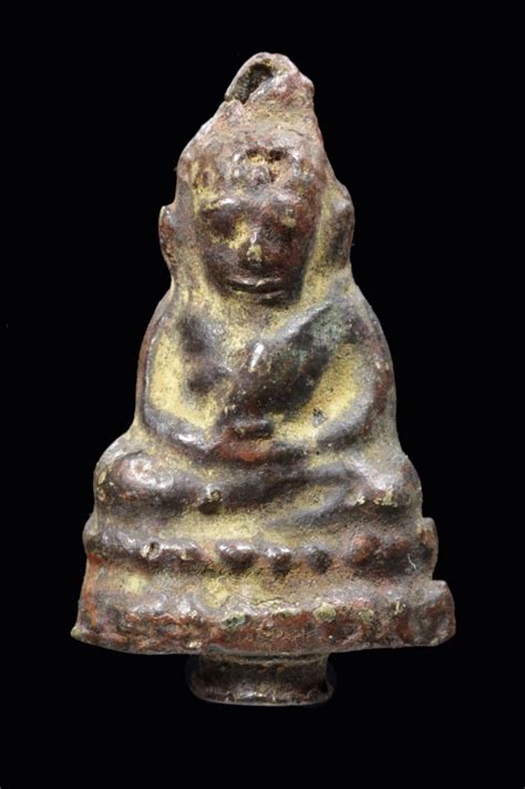 พระชัยวัฒน์หลวงปู่บุญ วัดกลางบางแก้ว พิมพ์คอหนอก