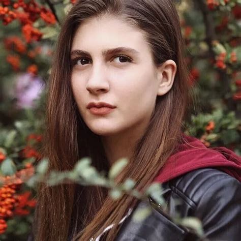 Naz Çağla Irmak Hastalığı Ne Naz Çağla Irmak Kanser Mi Kansere Mi Yakalandı Çağla Irmak Kimdir