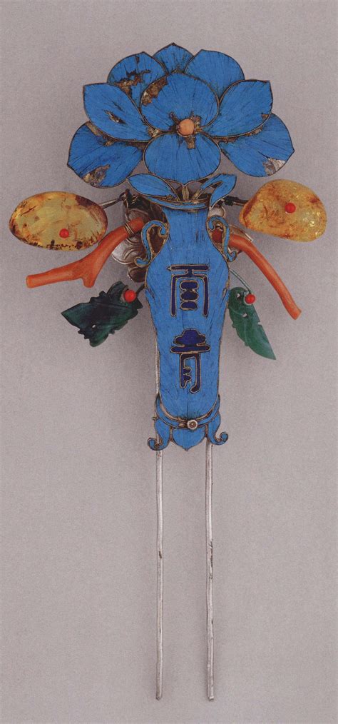 鎏金點翠鑲珠玉銀釵 传统首饰