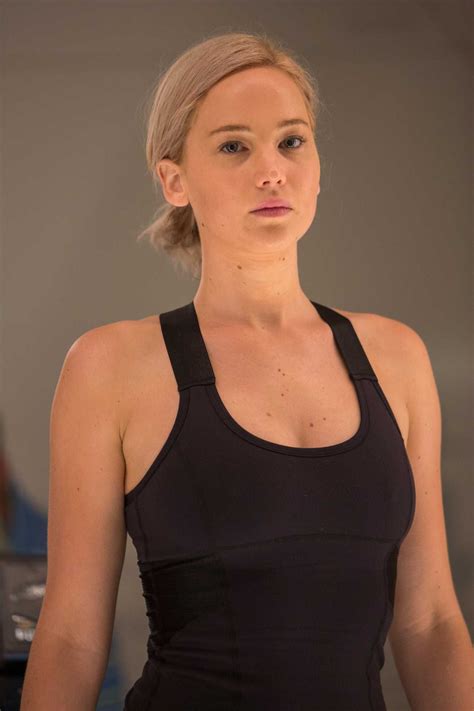 Jennifer Lawrence In Passengers Hq New Stills Artofit