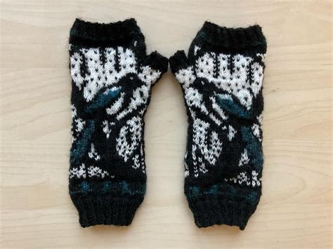 magpie fingerless gloves first self invented pattern r knitting