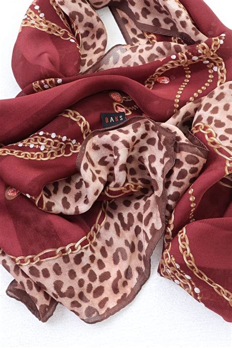 F 닥스 실크 스카프 와인색 유니크패턴 올드스쿨 세컨웨어헬로마켓