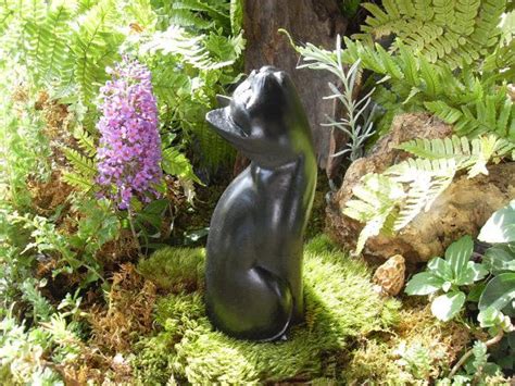 Black Cat Statuemoon Gazing Cat Statuewiccan Decor Altar Decorationmagical Cat Sculpture