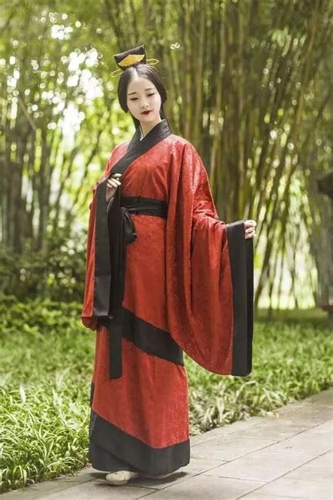 汉服形制深衣曲裾 简介 爱汉服