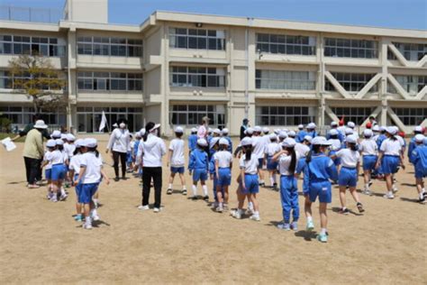 初めての運動会全体練習高岡市立戸出西部小学校