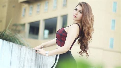 Renna Dyana Dikait Kaitkan Dengan Video Kebaya Hijau Siapakah Dia