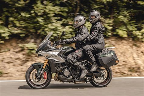 스즈키코리아 프리미엄 스포츠 크로스오버 Gsx S1000gx 국내 출시 스즈키 코리아 Suzuki Korea