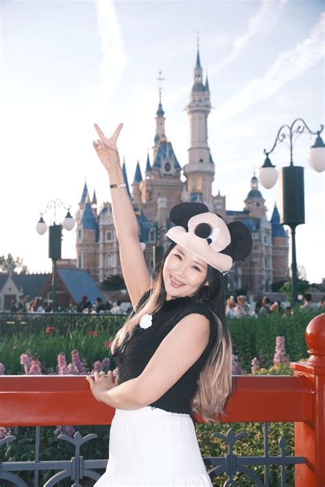 The Mongolian Диснэйд охиноо баярлуулах гэж ирсэн ч Ээж нь үнэндээ хамгийн их догдолсон нь