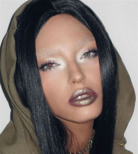Pin De Yeshua Visuals Em Makeup Maquiagem Metálica Ideias De