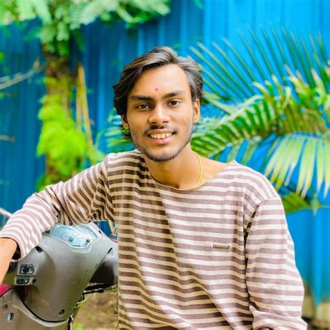 ᴘʀᴀᴛʜᴀᴍ ᴛʜᴀᴋʀᴇ 79pratham On Threads