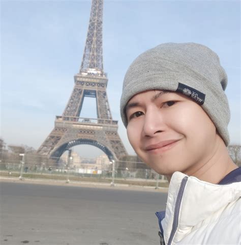 ชูวิทย์ กมลวิศิษฎ์ เมื่อวาน มหาวิทยาลัยศิลปากร รับพระราชทานปริญญาบัตร ขอแสดงความยินดีกับบัณฑิต