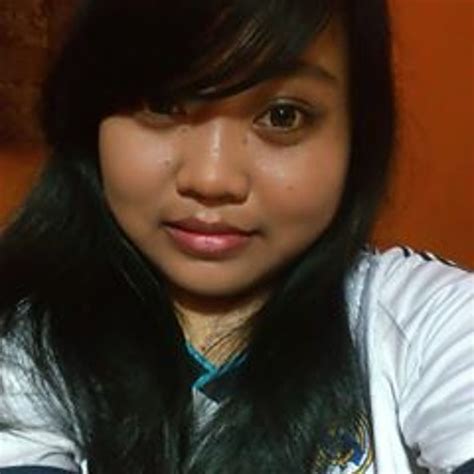 Stream Reni Hidayati Music Listen To Songs Albums Playlists For