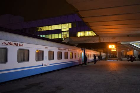 ახალ წელს გზაზე Netgazeti • ახალი წელი • ზუგდიდი • თბილისი • რკინიგზა • Netgazeti Ge