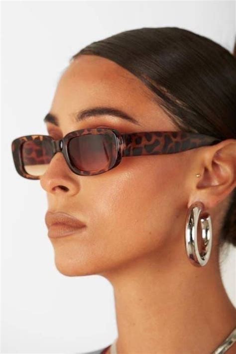 Модні окуляри — ціна 199 грн у каталозі Сонцезахисні окуляри Купити аксесуари за доступною ціною