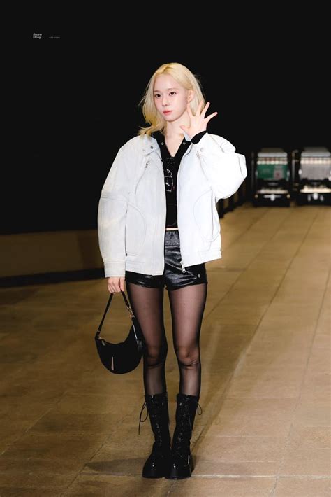 Pin oleh Doğan Sur di KPop