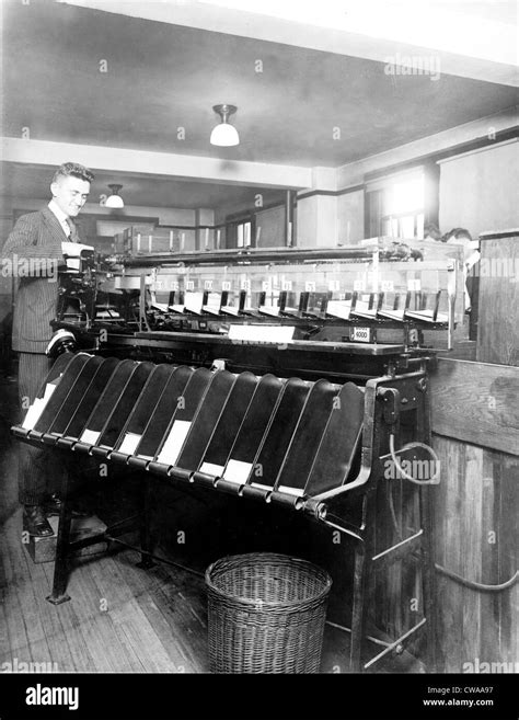 Punch Card Machine Hi Res Stock Photography And Images Alamy