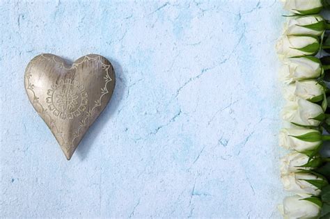 장미는 장식 및 꽃다발에 사용 되는 가장 인기 있는 꽃입니다 개화에 대한 스톡 사진 및 기타 이미지 개화 계절 구도 Istock