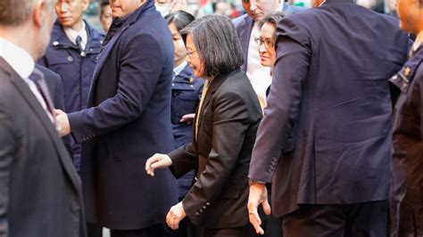 Тайванската президентка е в САЩ напът за Централна Америка От деня