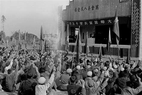 红卫兵走长征路图片华人摄影网