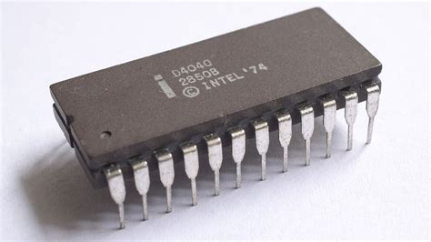 Intels 50 Year Old 4040 Cpu Optimized Battles Eniac In Pi 2035