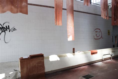 Natural Material Studio Creates Flexible Bio Textile From Waste Bricks